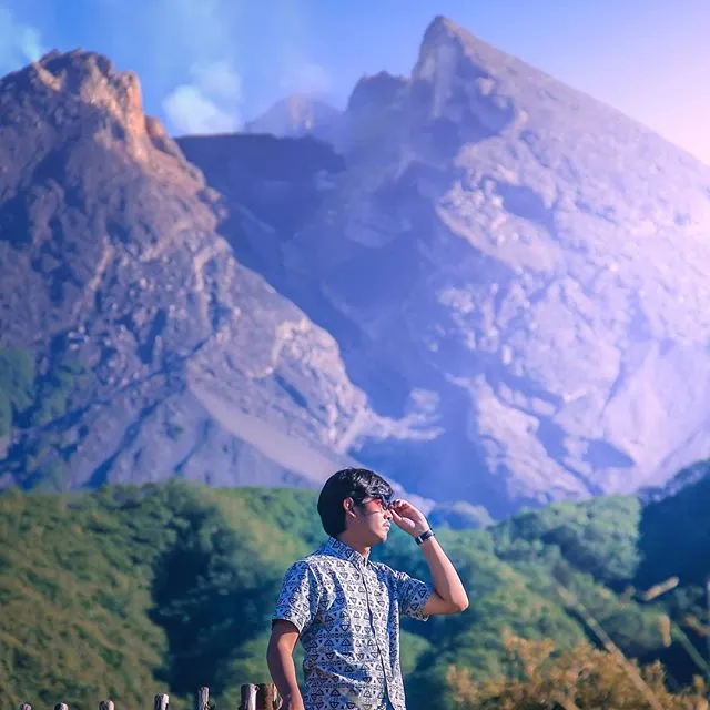 Bukit Klangon Merapi, Spot Foto Hits dengan Latar Belakang Keindahan ...