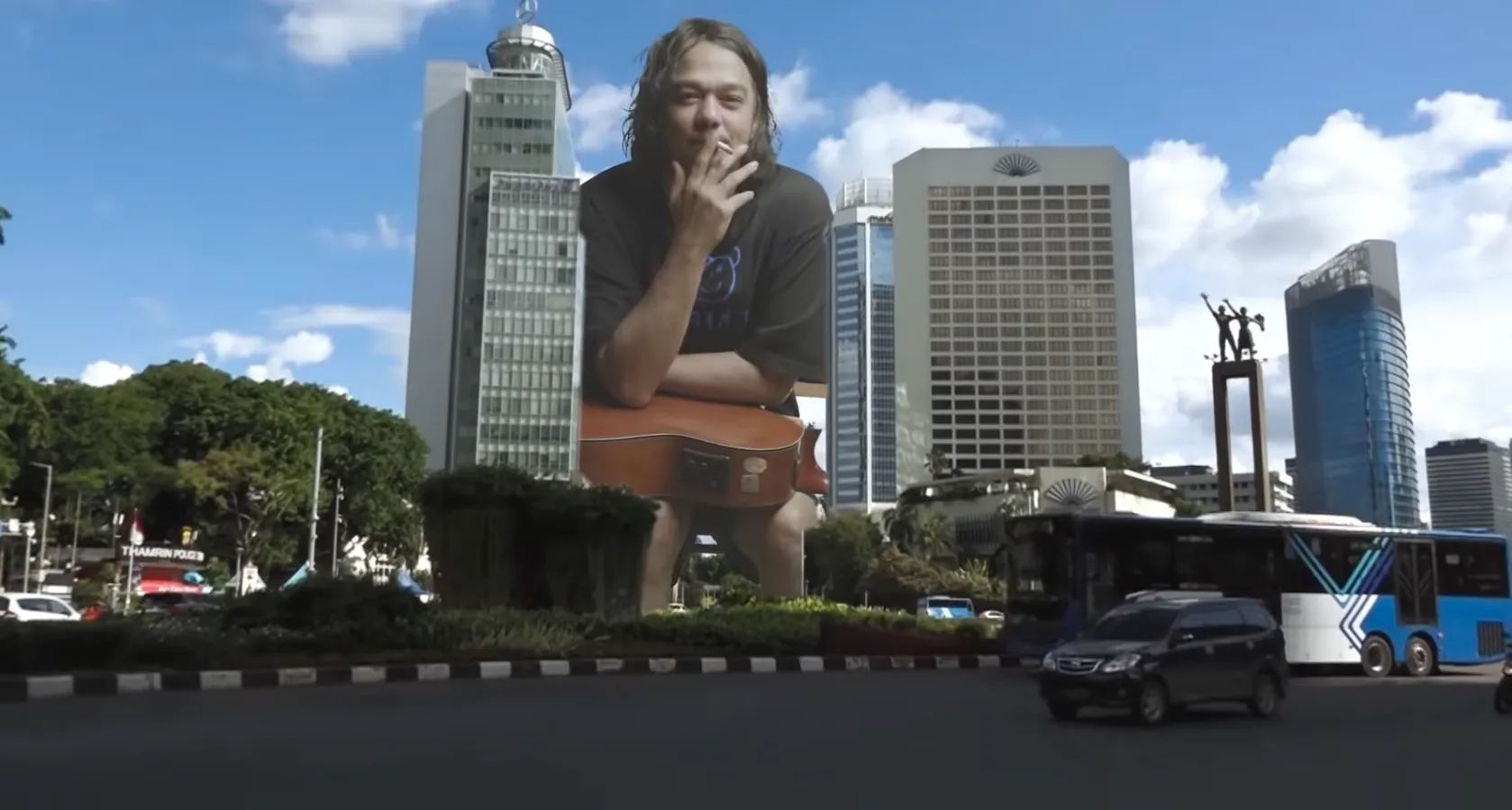 “Kadang Jakarta Jadi Ungu”, Kado Ulang Tahun untuk Kota Jakarta dari ...