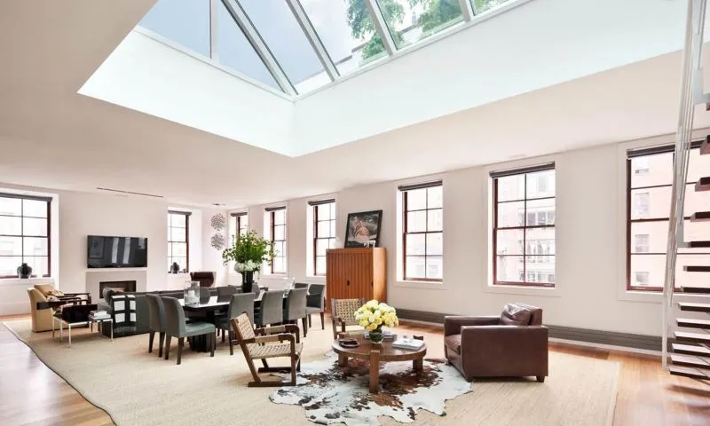 7 Ide Desain Skylight yang Buat Hunian Lebih Cerah