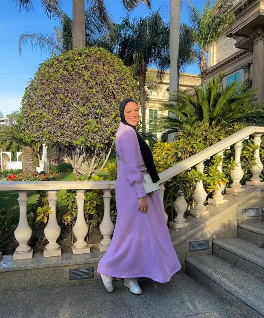 Baju Lilac Cocok dengan Hijab Warna Apa? 10 Mix and Match Ini Bikin ...