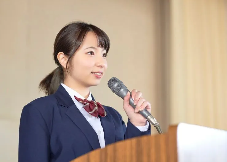 3 Contoh Public Speaking Singkat untuk Pemula yang Mudah • SoPasti.Com