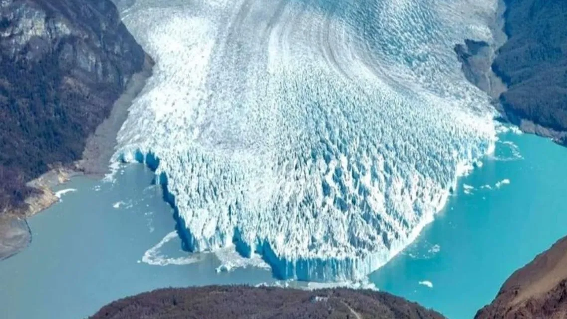 Bukan cuma di film! 7 Fakta Tentang Gletser Perito Moreno yang Bikin ...