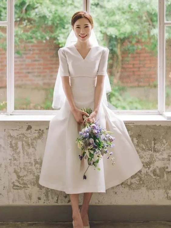 10 Inspirasi Gaun Pengantin Korea yang Bikin Kamu Seperti Princess!