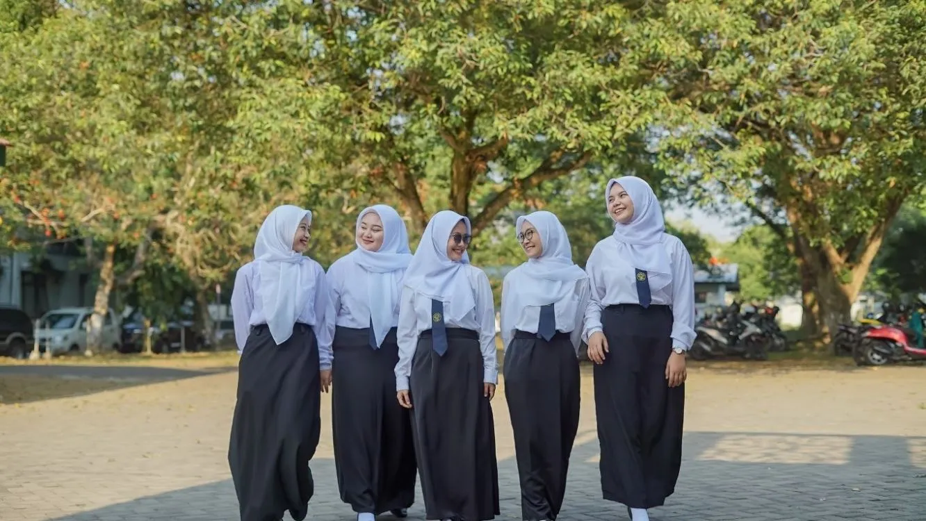 70+ Ide Nama Grup Kelas yang Aesthetic, Keren, dan Bikin Ngakak