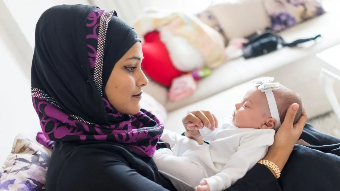 120+ Nama Anak Perempuan Awalan A: Cantik, Bermakna, dan Penuh Doa Positif